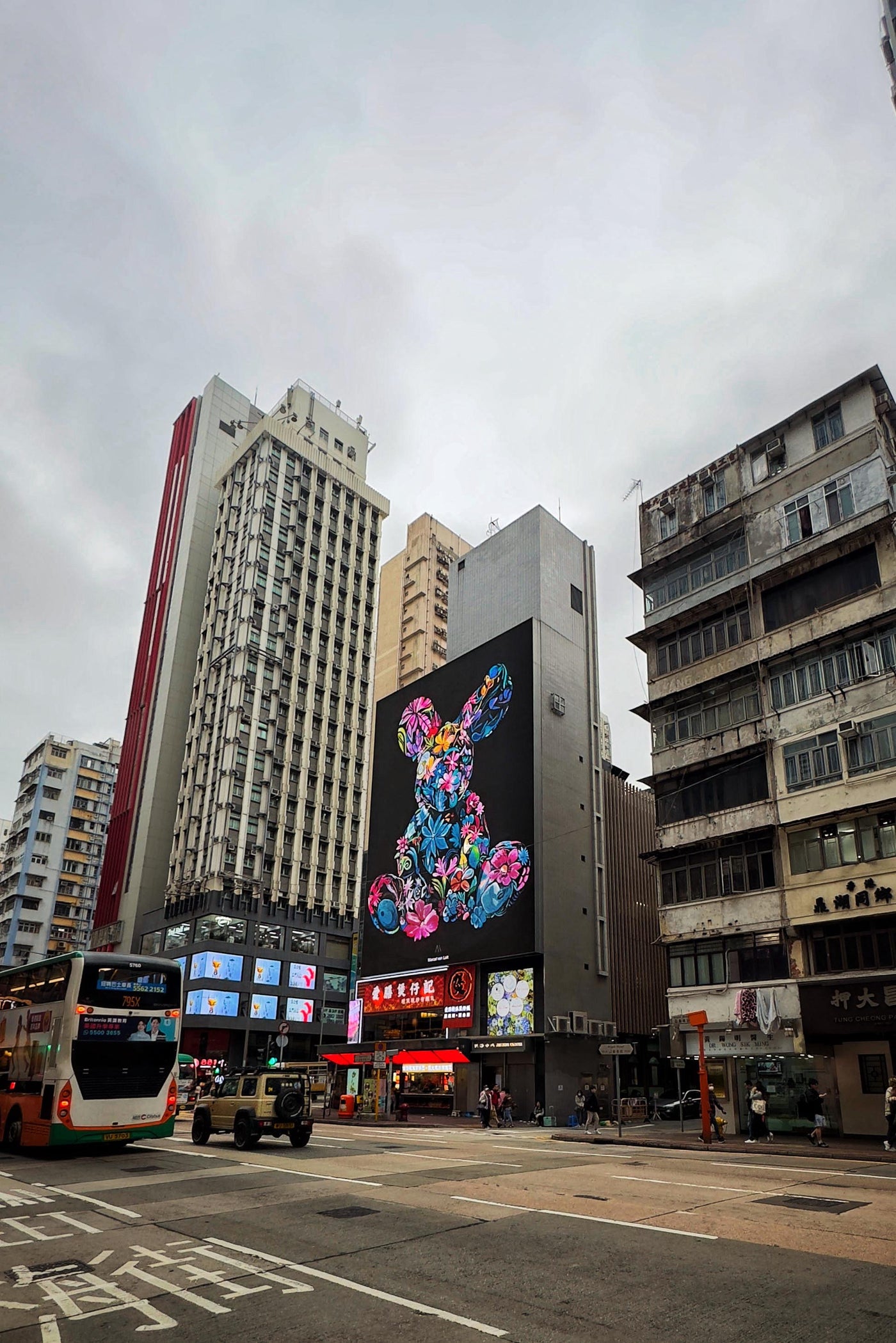 Marcel Van Luit - Innovative Digital Art and Craftsmanship